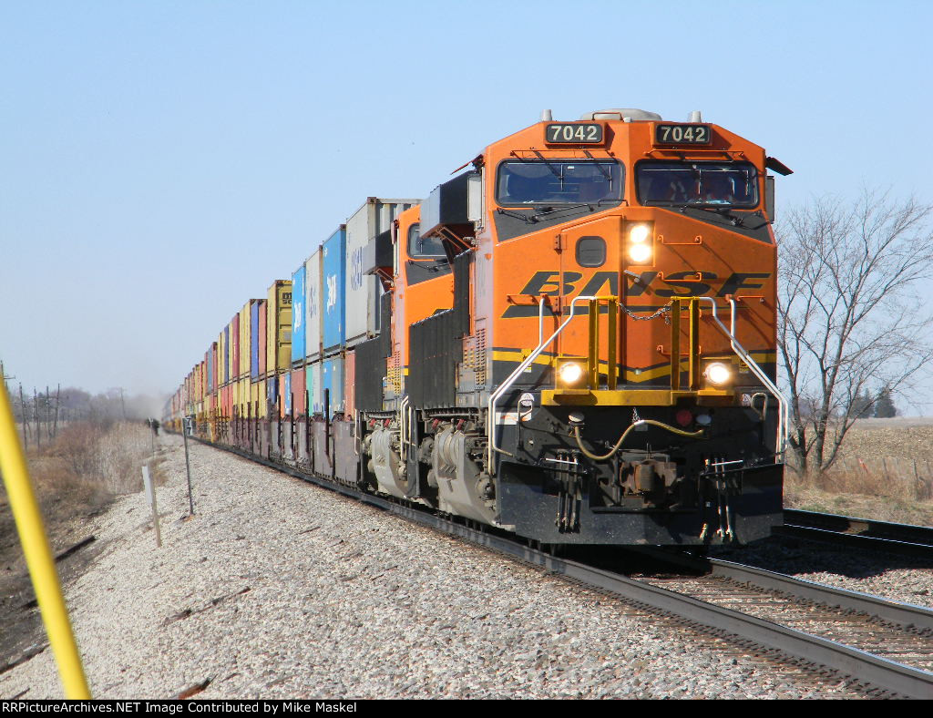 BNSF 7042